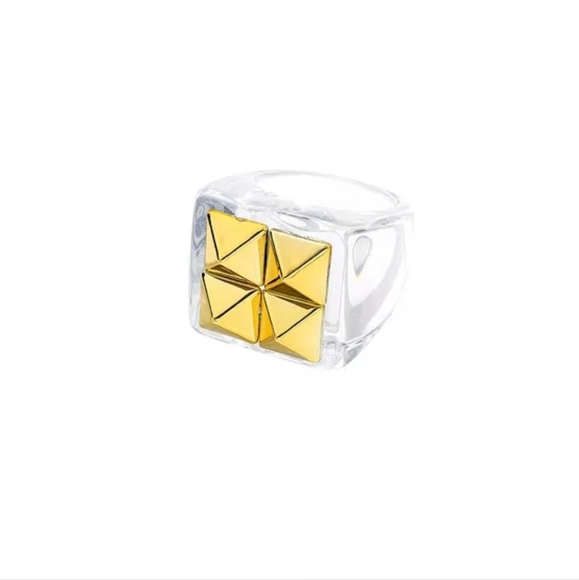 Hot Topic | Jewelry | Clear Pyramid Studs Resin Ring | Poshmark